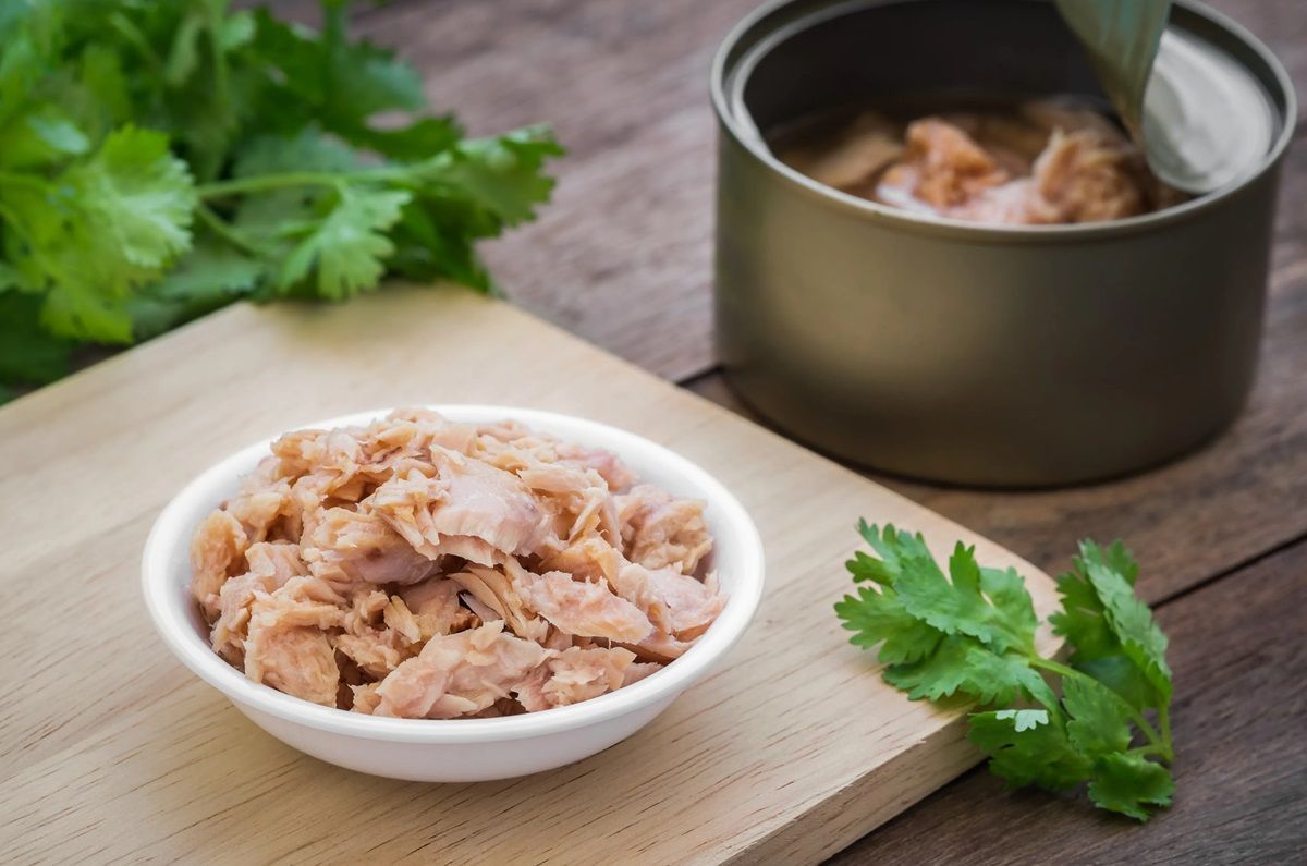 El atún contiene numerosos beneficios y ayuda a reducir el colesterol malo