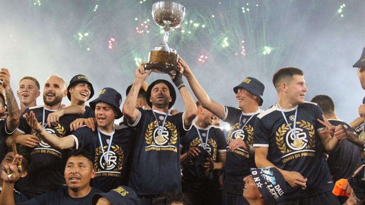 A qué hora llegará Independiente Rivadavia a Mendoza y cómo serán los festejos del campeón