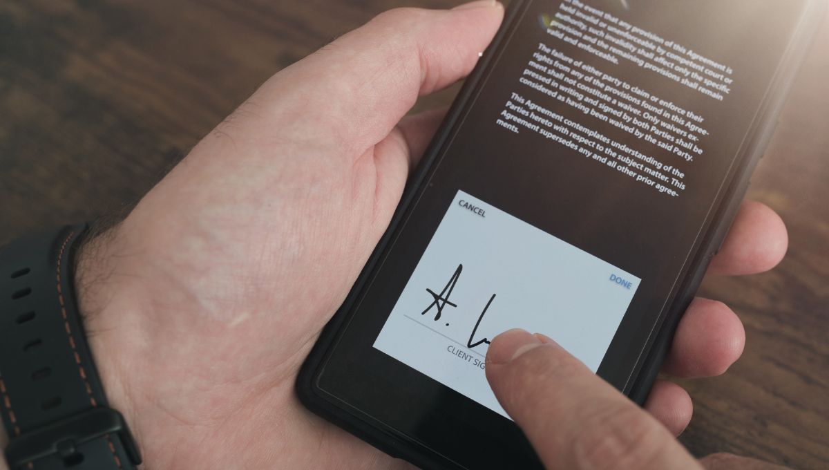 Qué significa cuando una persona pone las iniciales de su nombre en la ...