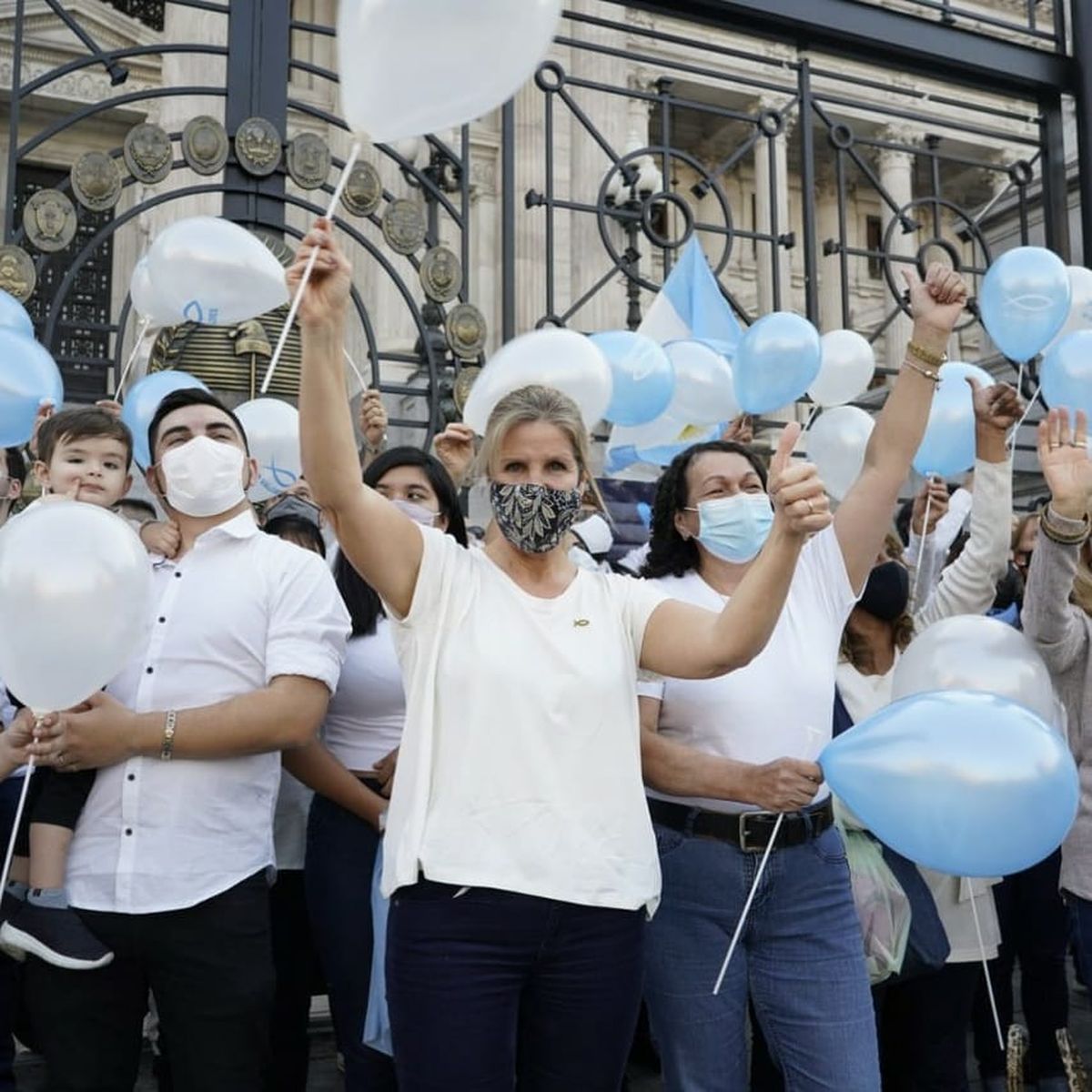 Cynthia Hotton, la candidata celeste que dio la sorpresa