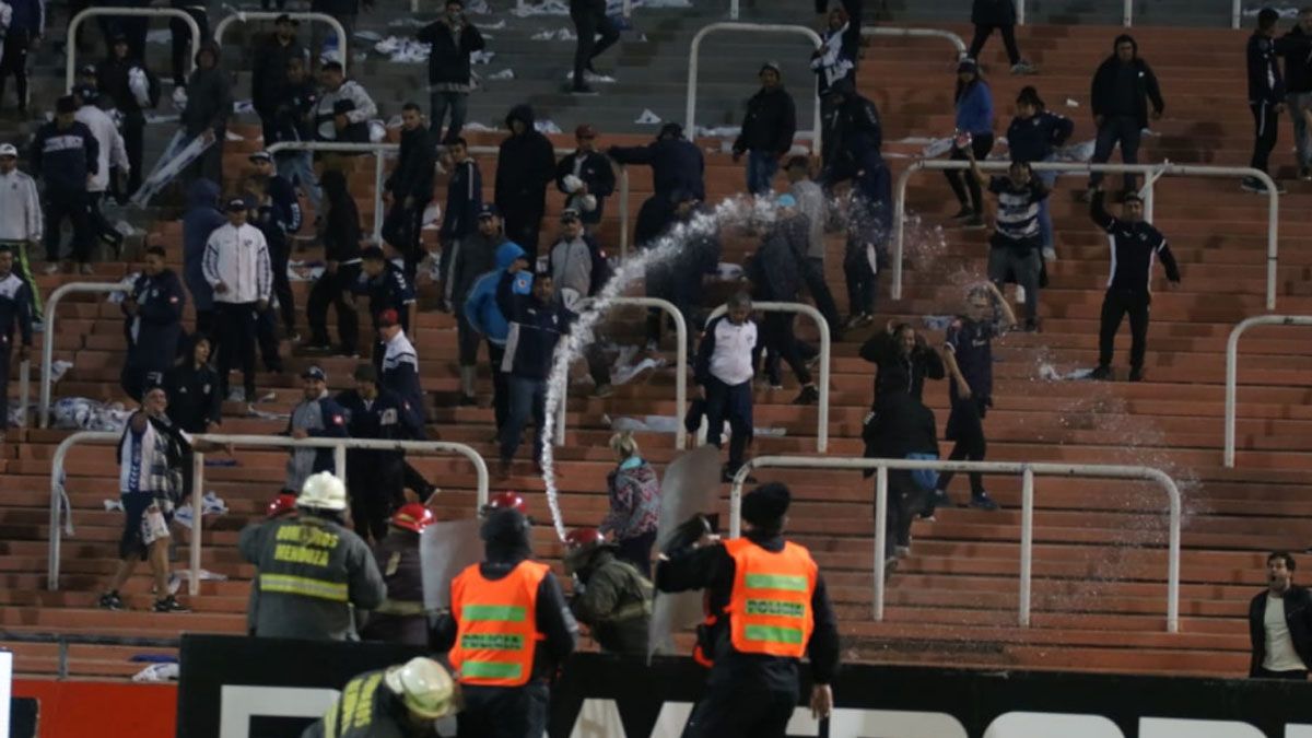 Incidentes en el Malvinas con los hinchas de Quilmes