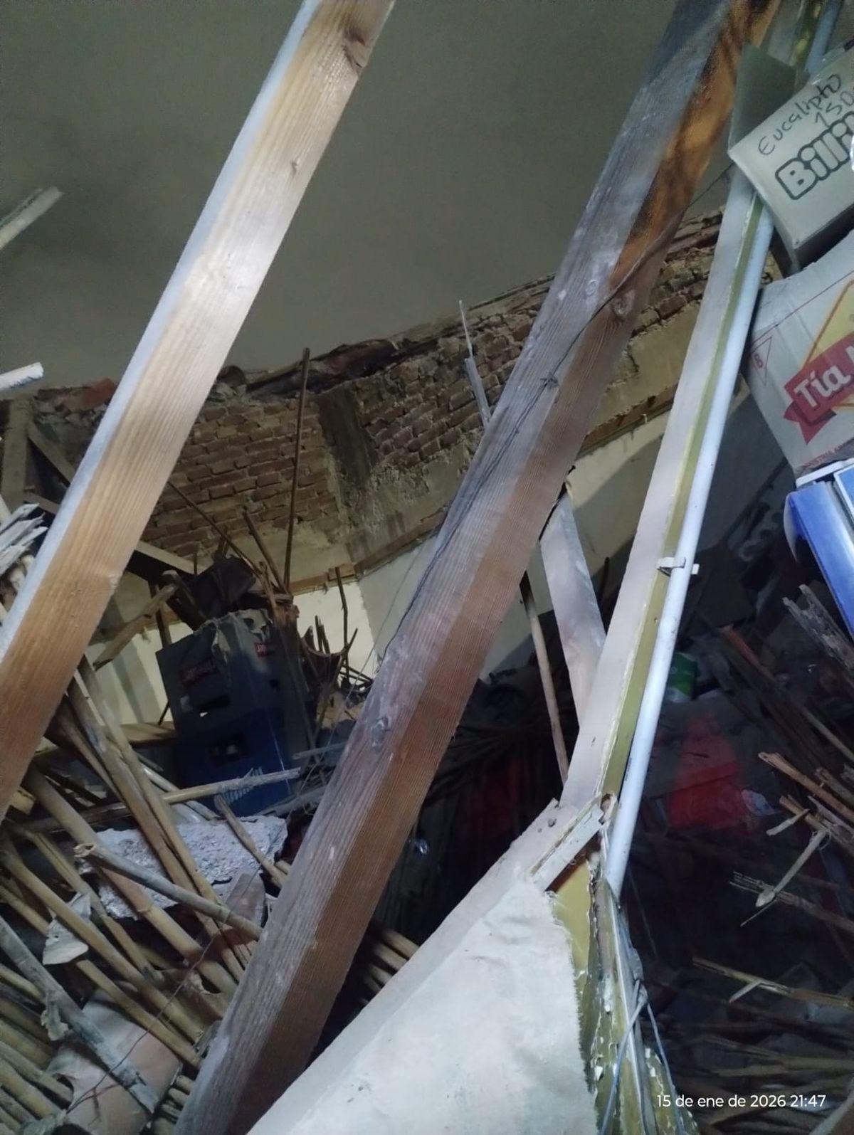 El derrumbe en Godoy Cruz afectó a cuatro comercios y destruyó un ...