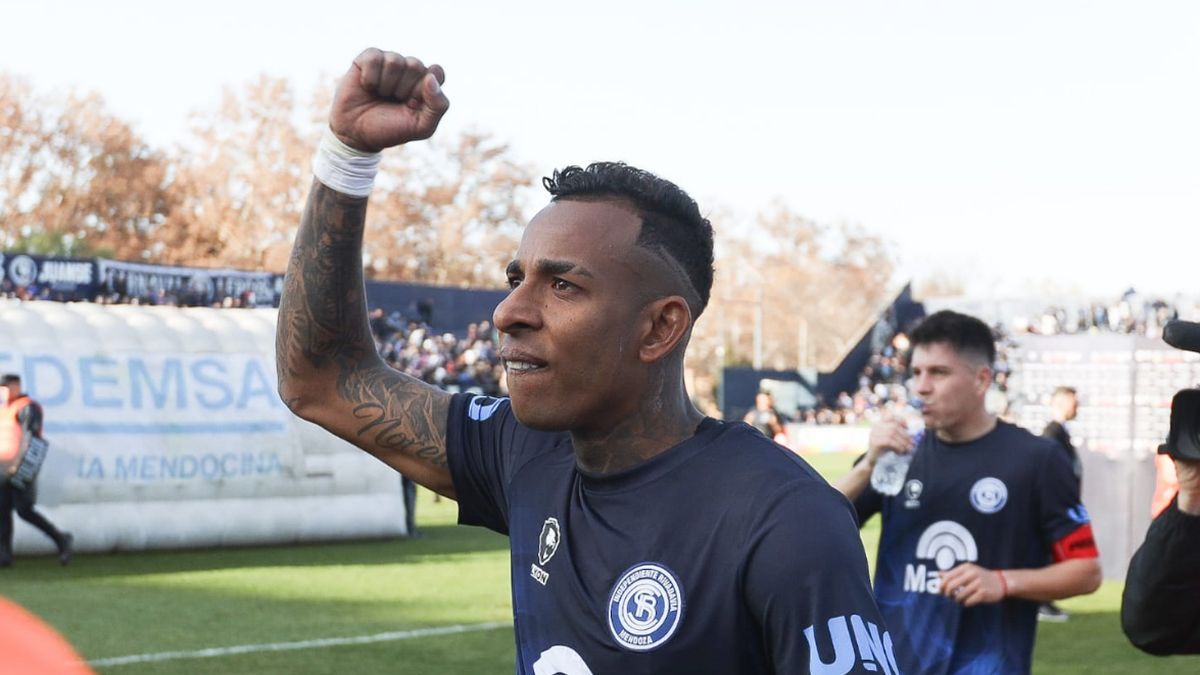 Sebastián Villa hizo su primer gol con la camiseta de Independiente Rivadavia y se fue ovacionado