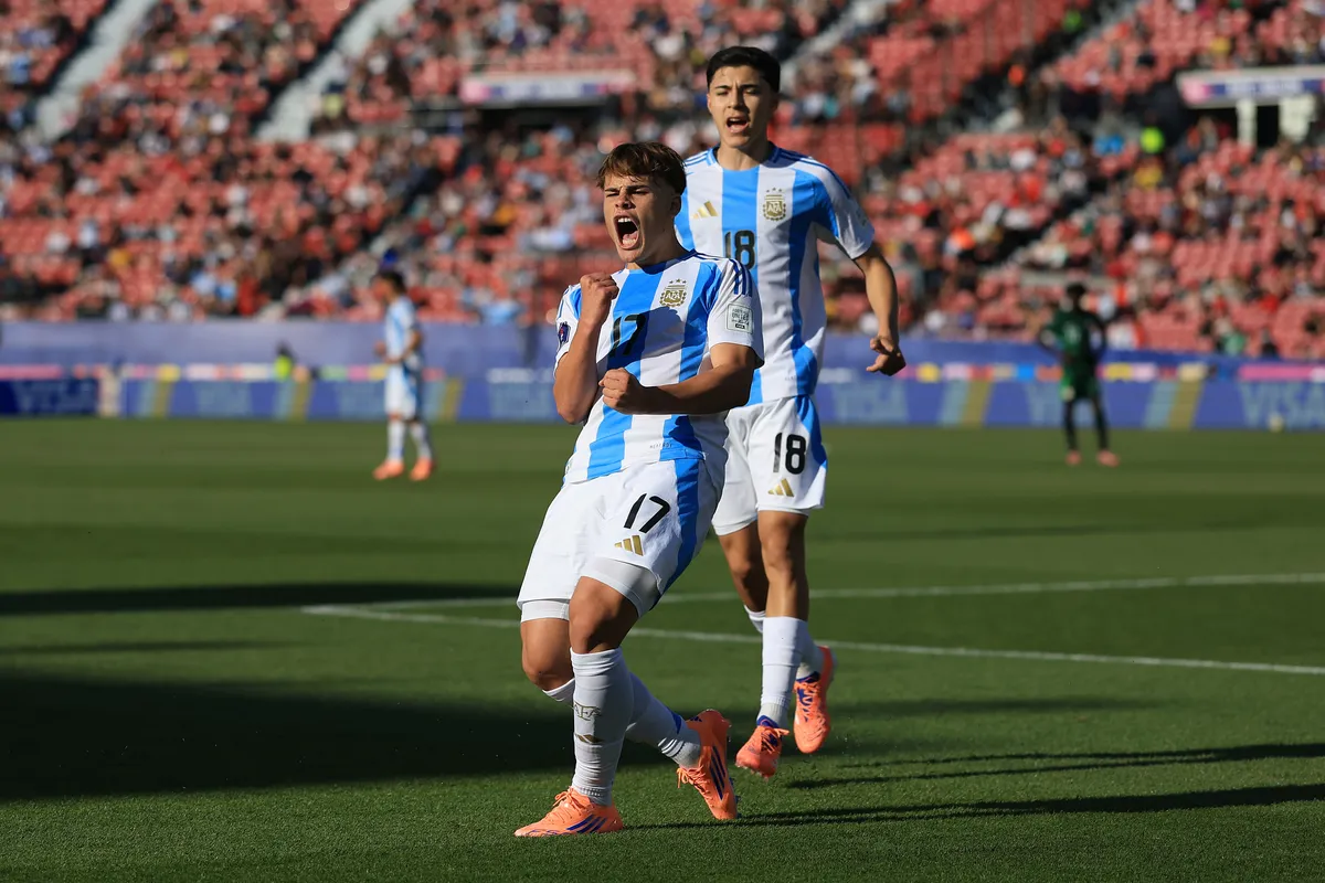 Juega con Messi, es hijo de un ex Puma y la rompe en el Mundial Sub 20 con la Selección argentina