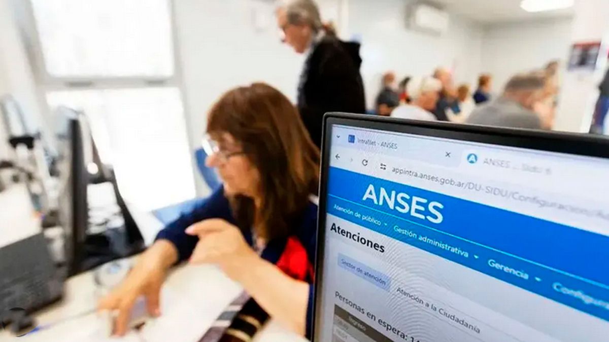 ANSES: cuánto cobran los JUBILADOS con AUMENTO y AGUINALDO en junio 2024