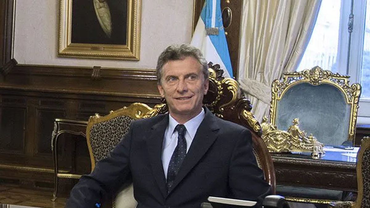 Macri arrancó su gestión firmando 29 decretos