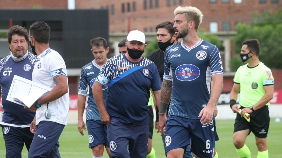 Alejandro Rébola marcó un gol en su retorno a Independiente