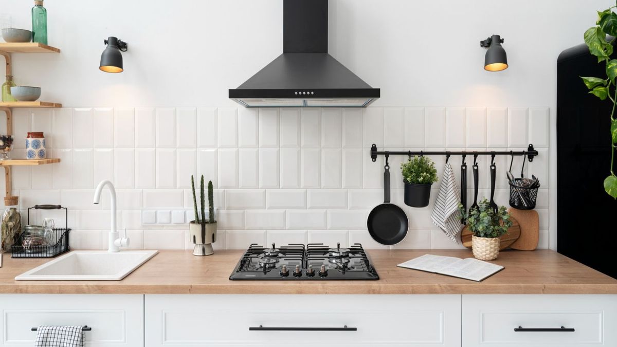 Paso a paso: cómo preparar un perfume para quitar el olor a frito de la ...