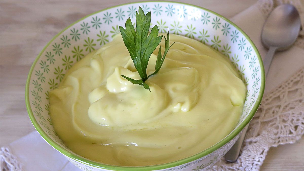 Cómo preparar mayonesa casera clásica: la receta con limón y textura ...