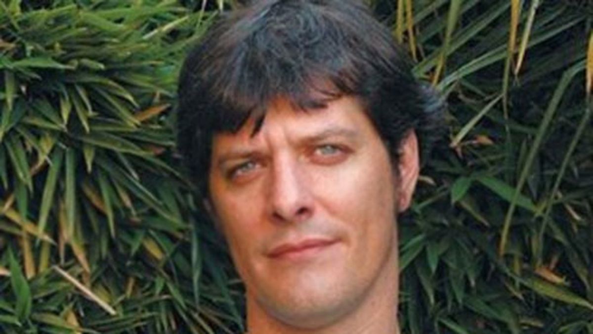 Mario Pergolini coquetea con la TV