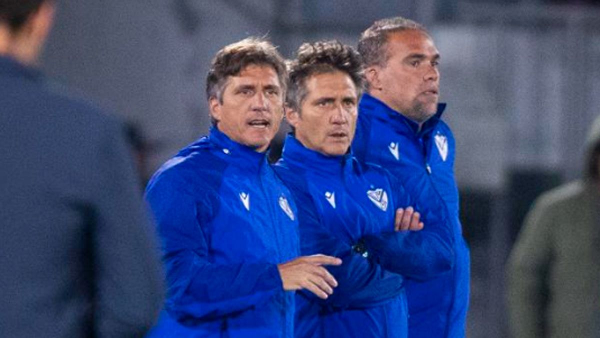Con dos tantos en contra, Vélez perdió su invicto ante San Antonio Bulo ...