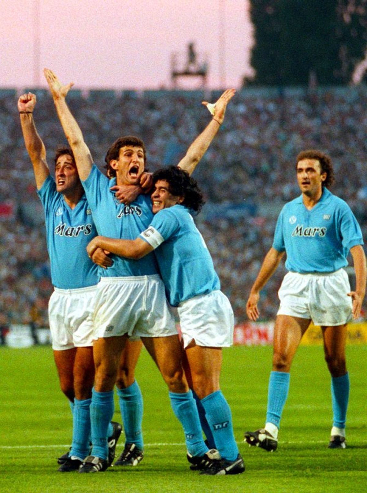 Ciro Ferrara y un emotivo mensaje a Maradona, a un año de su muerte