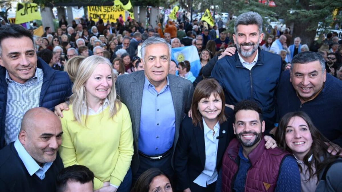 Patricia Bullrich elogió y respaldó a la fórmula Alfredo Cornejo-Hebe ... Patricia Bullrich elogió y respaldó a la fórmula Alfredo Cornejo-Hebe ...
