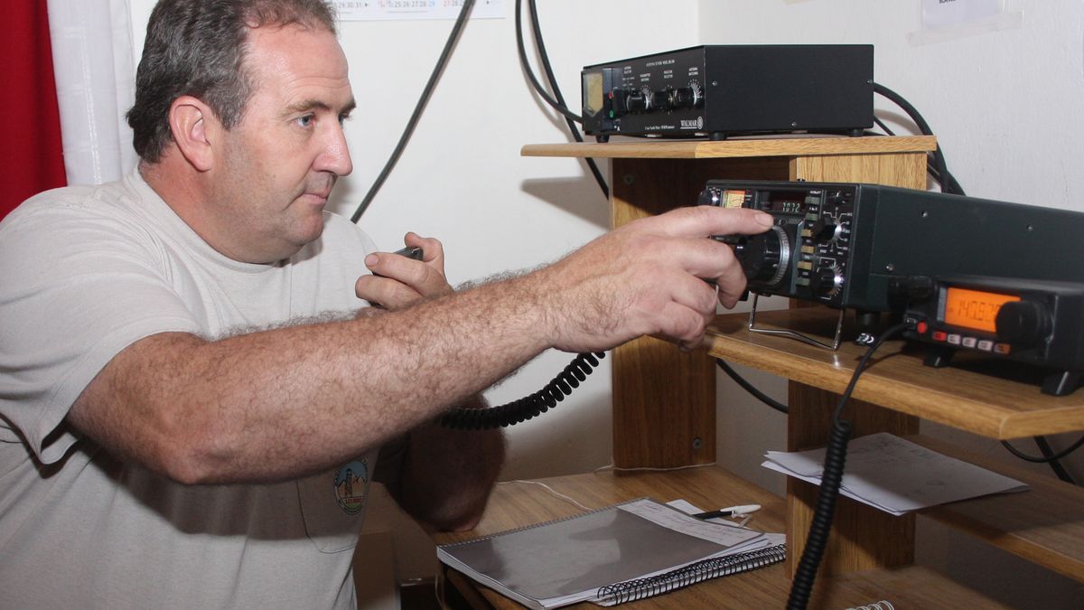 Los radioaficionados dicen que están más vigentes que nunca