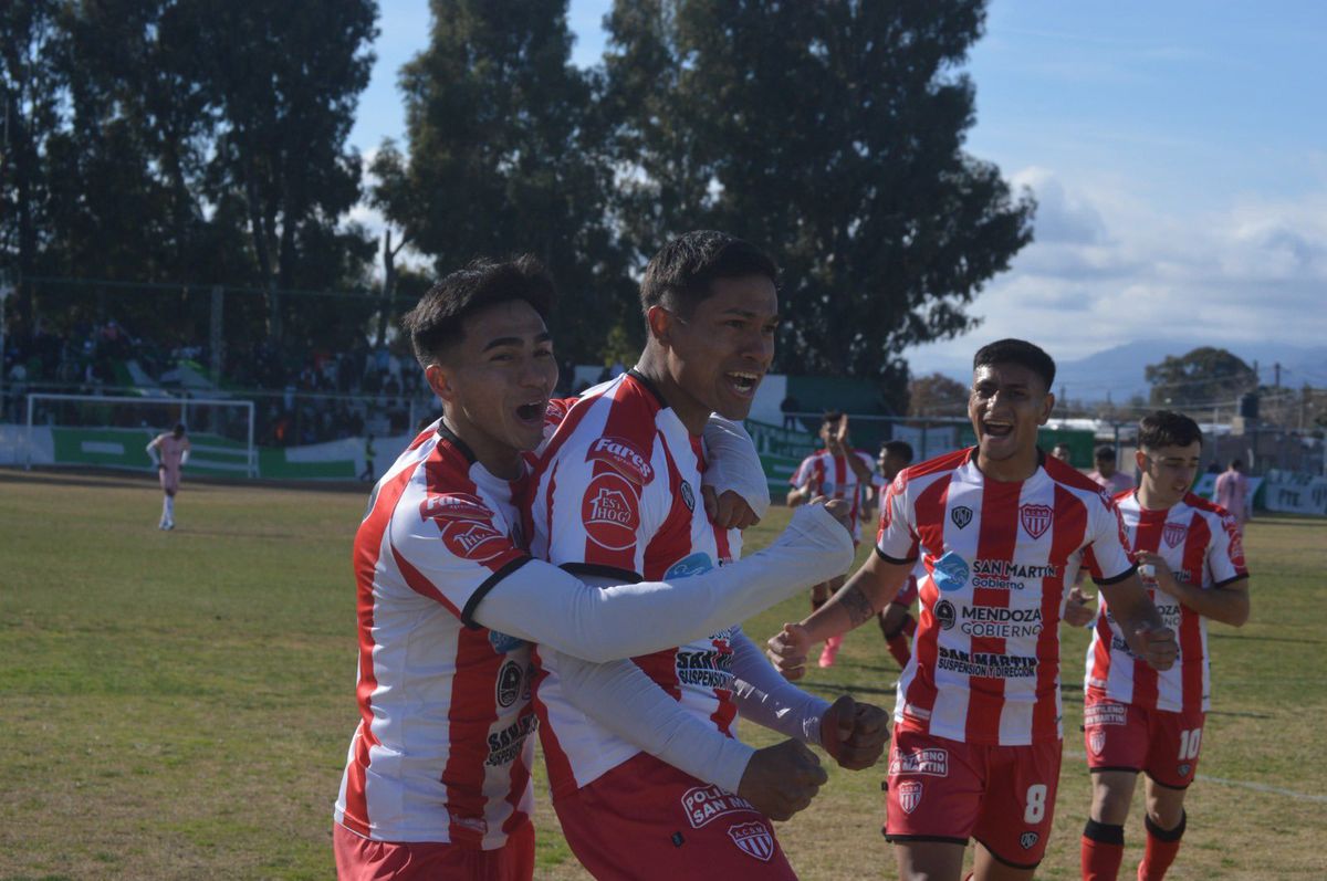 Atlético Club San Martín y Huracán Las Heras se enfrentan por el Torneo ...