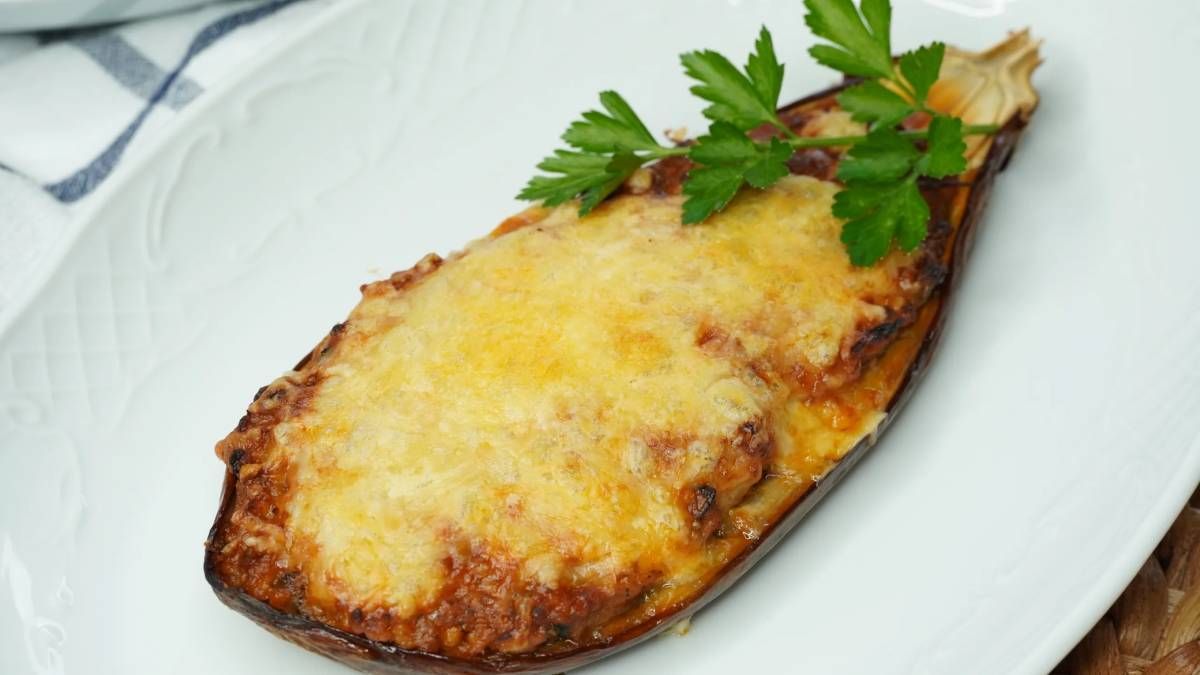 Cómo cocinar Berenjenas rellenas al horno: la receta con carne picada ...