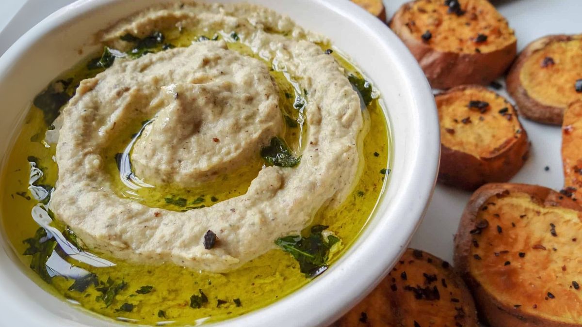 Cómo preparar Baba Ganoush: el hummus de berenjena ahumada con una ...