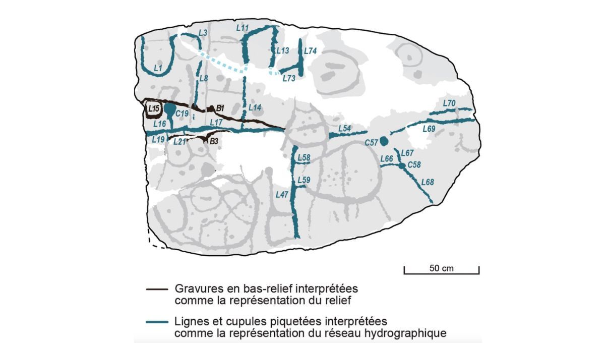 La roca tallada que es uno de mapas más antiguos de la historia de la ...
