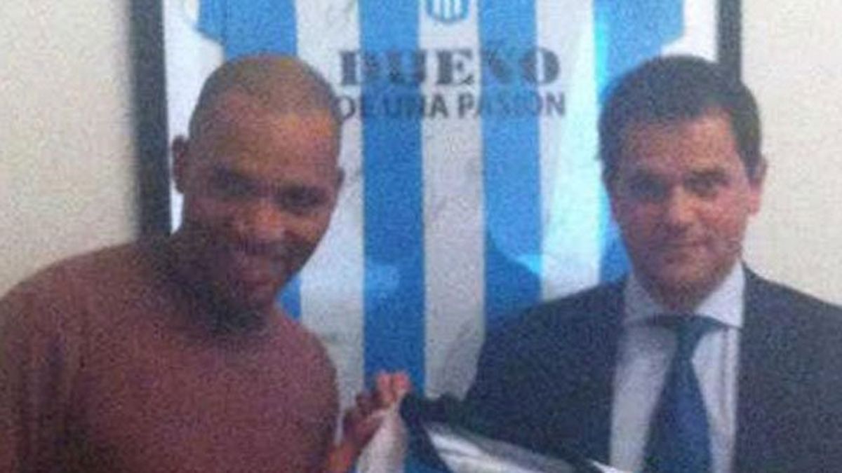 Mario Regueiro se convirtió en el primer refuerzo de Racing