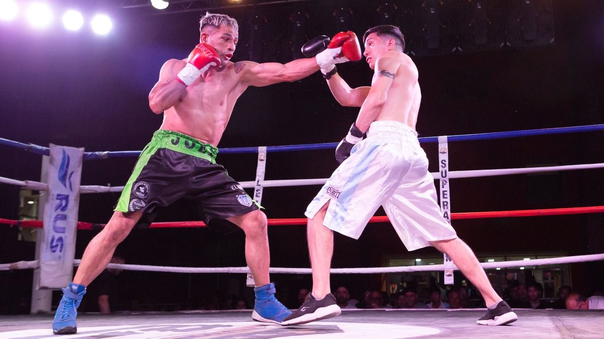 Jonathan Joel Arena logró un buen triunfo en la noche de boxeo ...