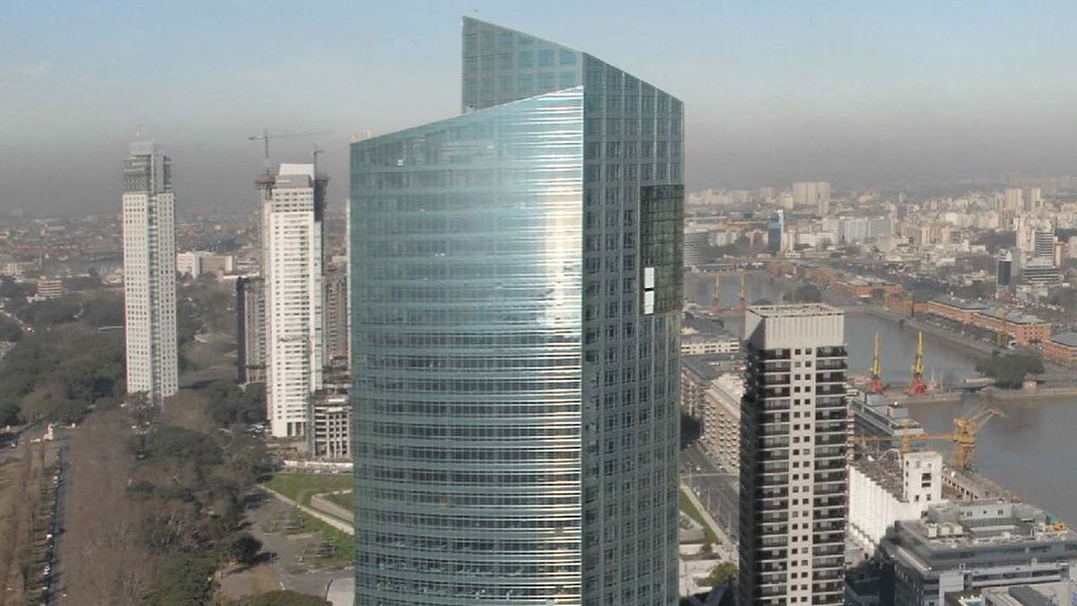 YPF puso a la venta su imponente edificio de Puerto Madero