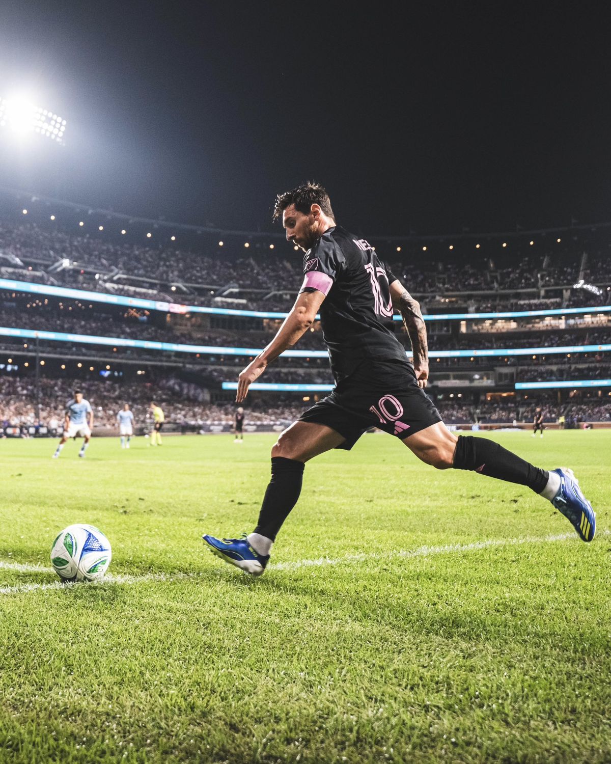 Messi hizo otro doblete y el Inter Miami cumplió su primer objetivo en ...