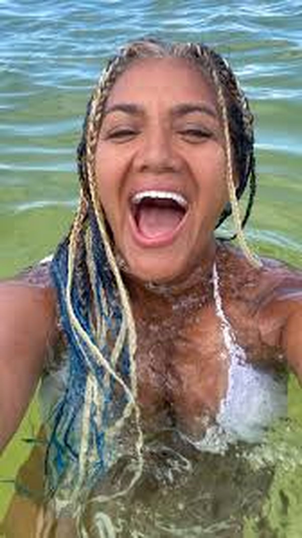 ¡Tiene panza y qué!, la foto de Gladys la Bomba en el mar que estalló la polémica