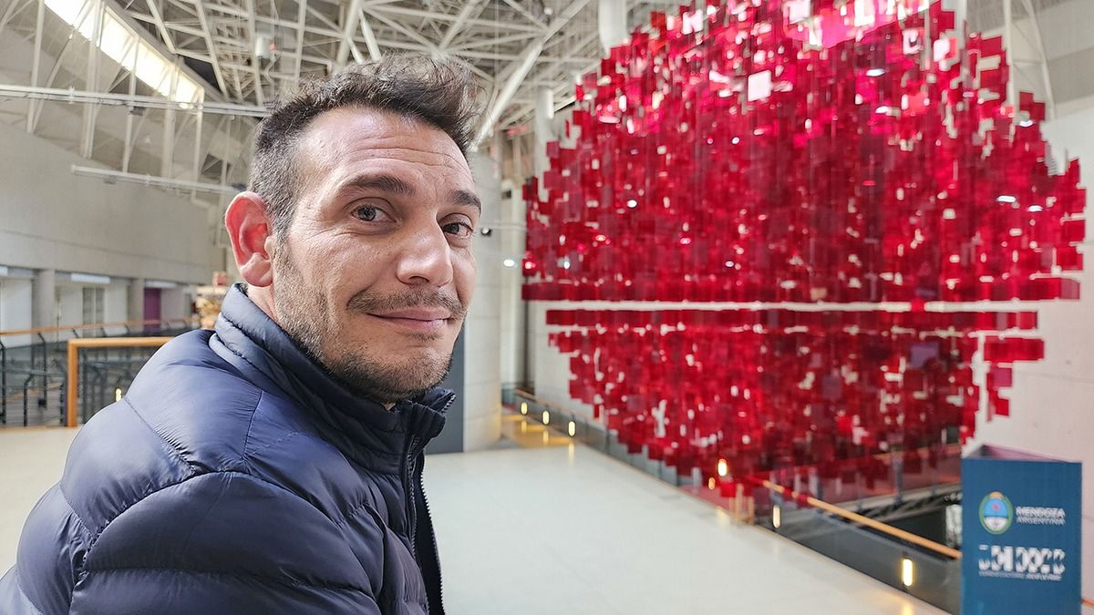 Emanuel Gauna, el actor que enfrenta el desafío de darle un sentido al espacio Julio Le Parc