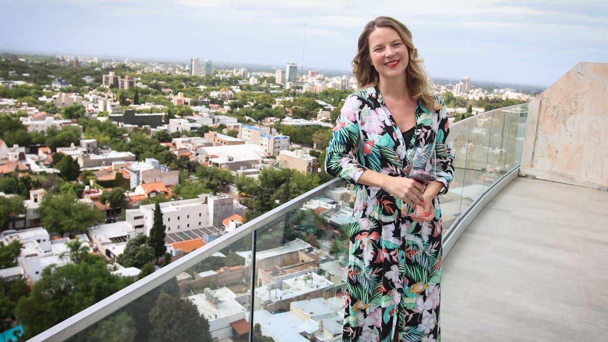 Amanda Barnes, la maestra del vino que desde Mendoza y con acento ...