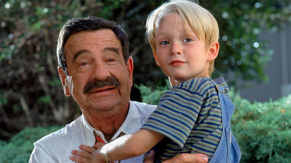 A 30 años de su estreno, así luce el exactor Mason Gamble de Daniel el ...