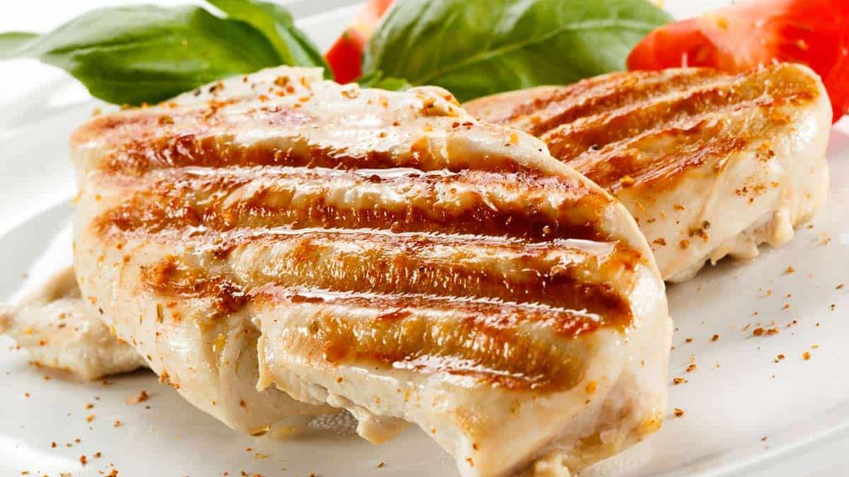 Los beneficios de la pechuga, rica, nutritiva y sana