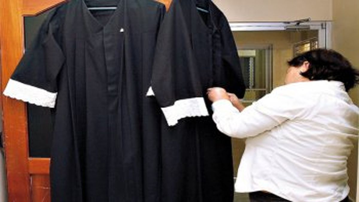 Juez De La Corte Impulsa Que Los Jueces Vistan Toga En Los Juicios