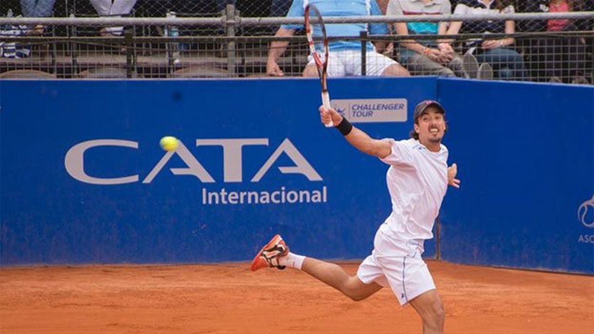 Martín Alund se hace fuerte en dobles