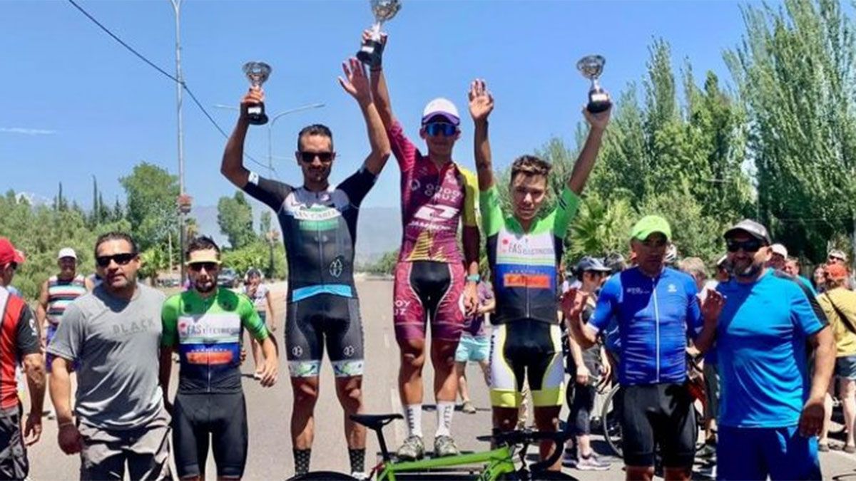 Mario Mercado se quedó con la octava etapa de la temporada de ruta