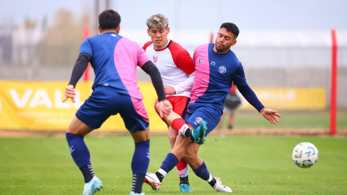 Independiente Rivadavia jugó un amistoso frente a Instituto en el cierre de la pretemporada en ...