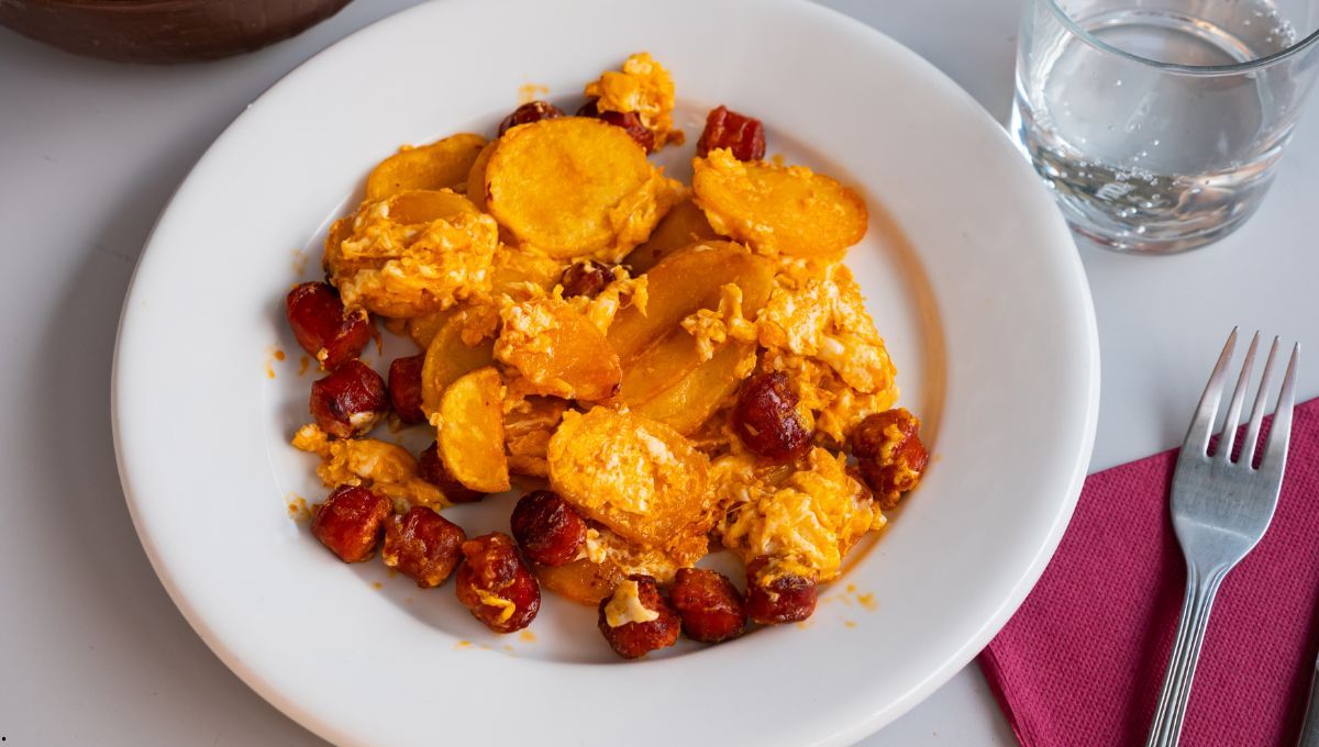 Qué es la chistorra y en qué se diferencia del chorizo