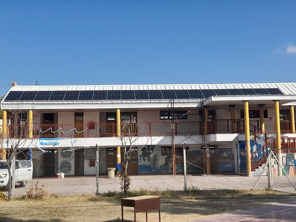 Mendoza pone a las escuelas a funcionar con energía solar y se ...
