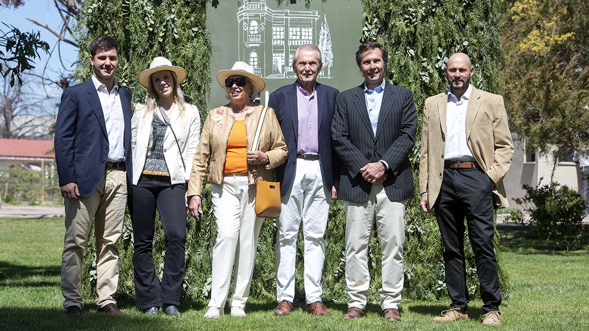 La familia Arizu abre su chateau de 1905 al turismo de alta gama