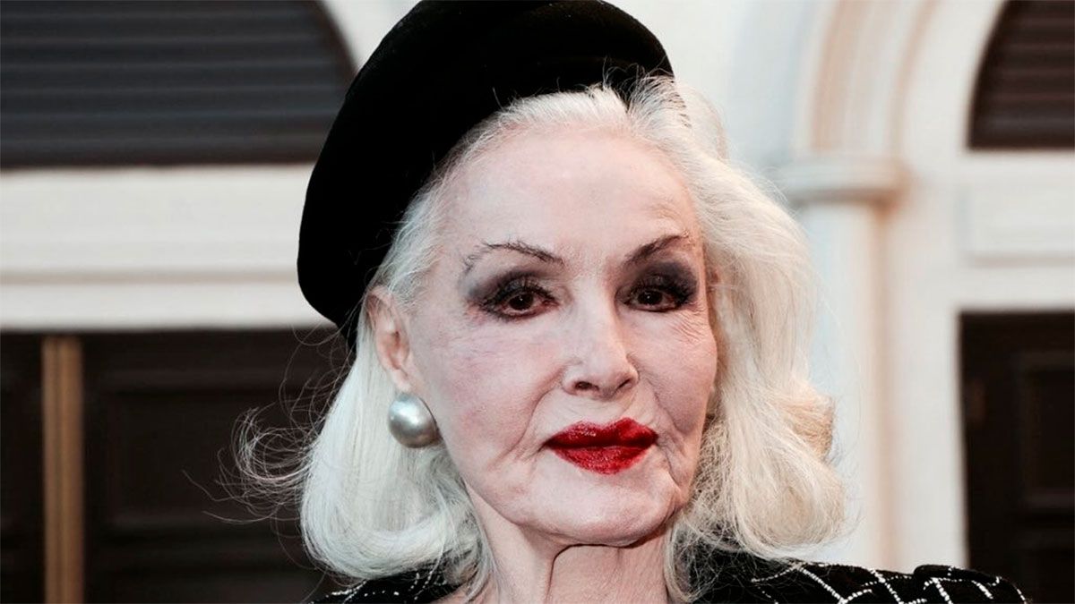 A 57 años de su estreno, así luce Julie Newmar, la primera Gatúbela en ...