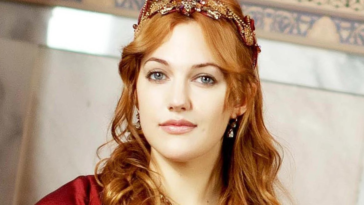 Así se ve la actriz Meryem Uzerli, quien fue Hurrem en la telenovela El ...