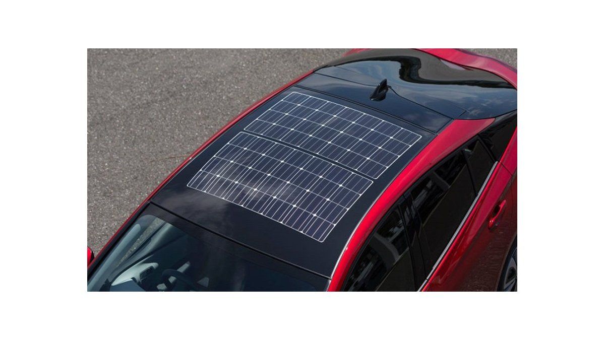 Alimentados por paneles solares, los coches eléctricos serán ...
