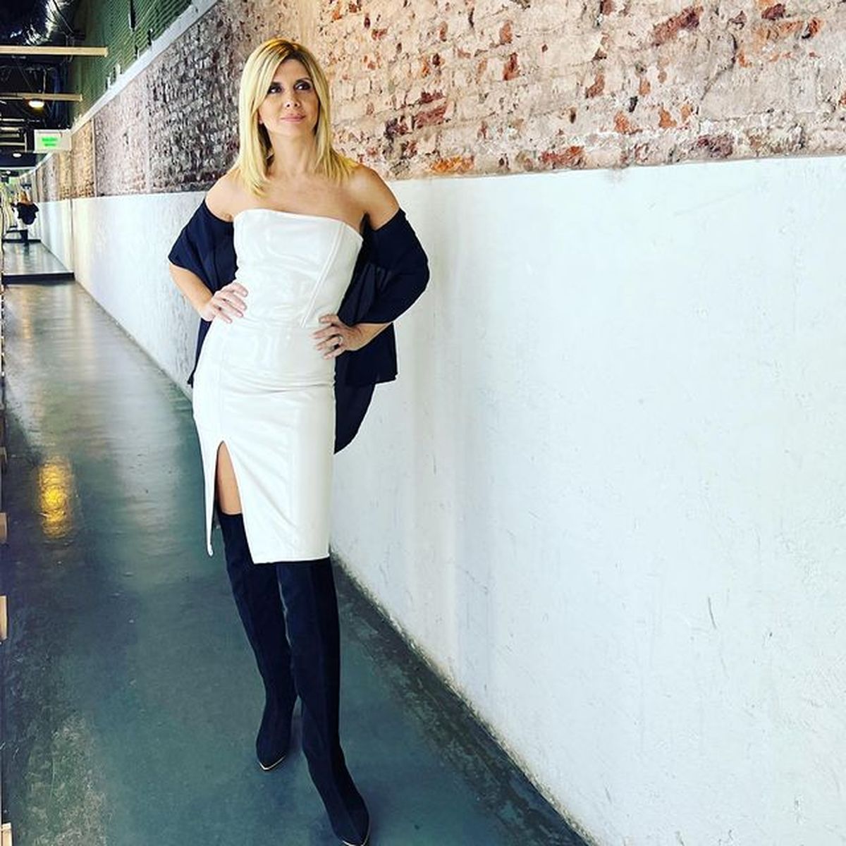 ¡Qué buenaza estás!: Débora Plager salió con catsuit apretadísimo en ...