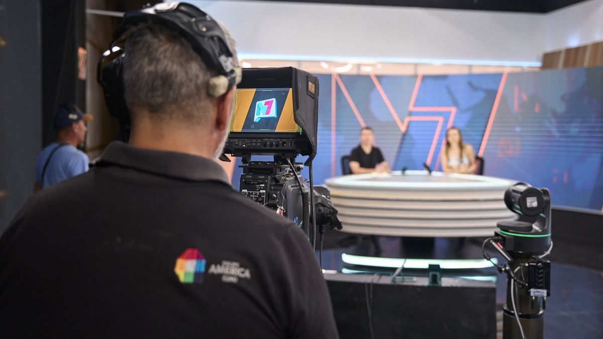 Los noticieros de Canal 7 se renuevan en un estudio con tecnología de vanguardia