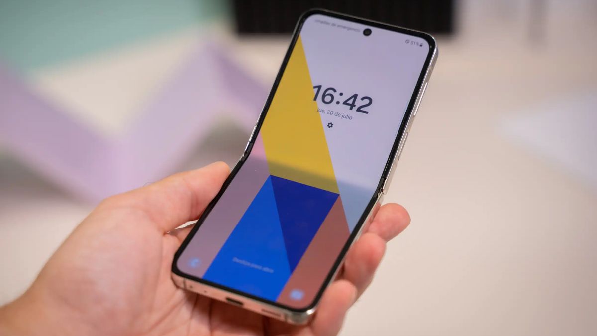 Ni Samsung ni Motorola: el nuevo teléfono plegable que llega en 2025 y promete ser furor en ventas