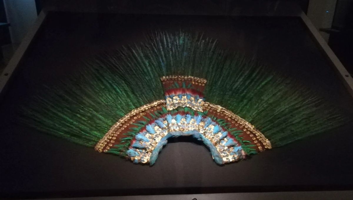 ¿Por qué el penacho de Moctezuma está en Viena y no en México?
