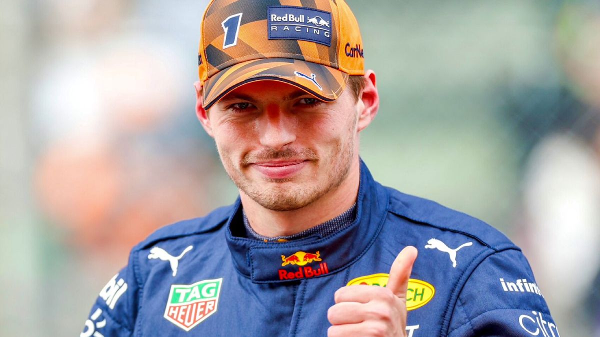 Max Verstappen hizo la pole en Japón y acaricia el bicampeonato
