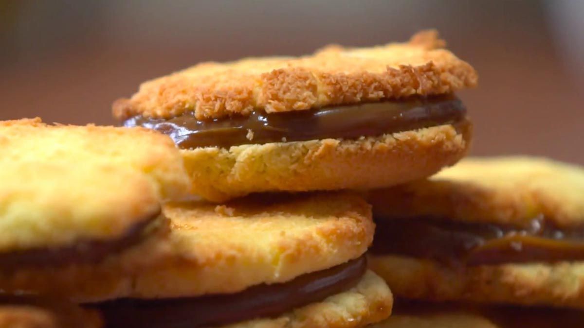 Receta: alfajores de coco y limón, sin harinas y ultra deliciosos