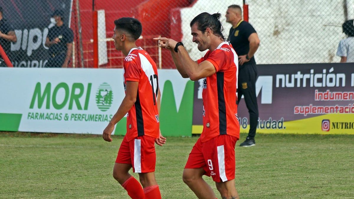 Facundo Castelli y su racha goleadora en el Deportivo Maipú