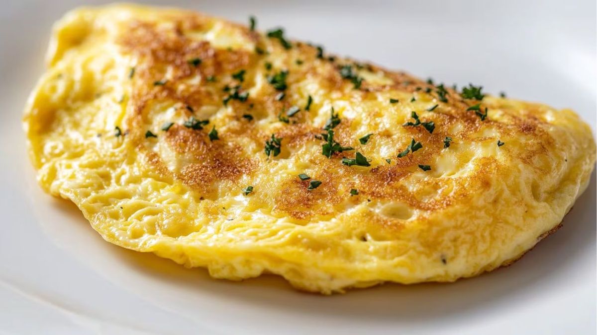 Cómo hacer el omelette perfecto: la receta fácil con huevo, manteca y ...