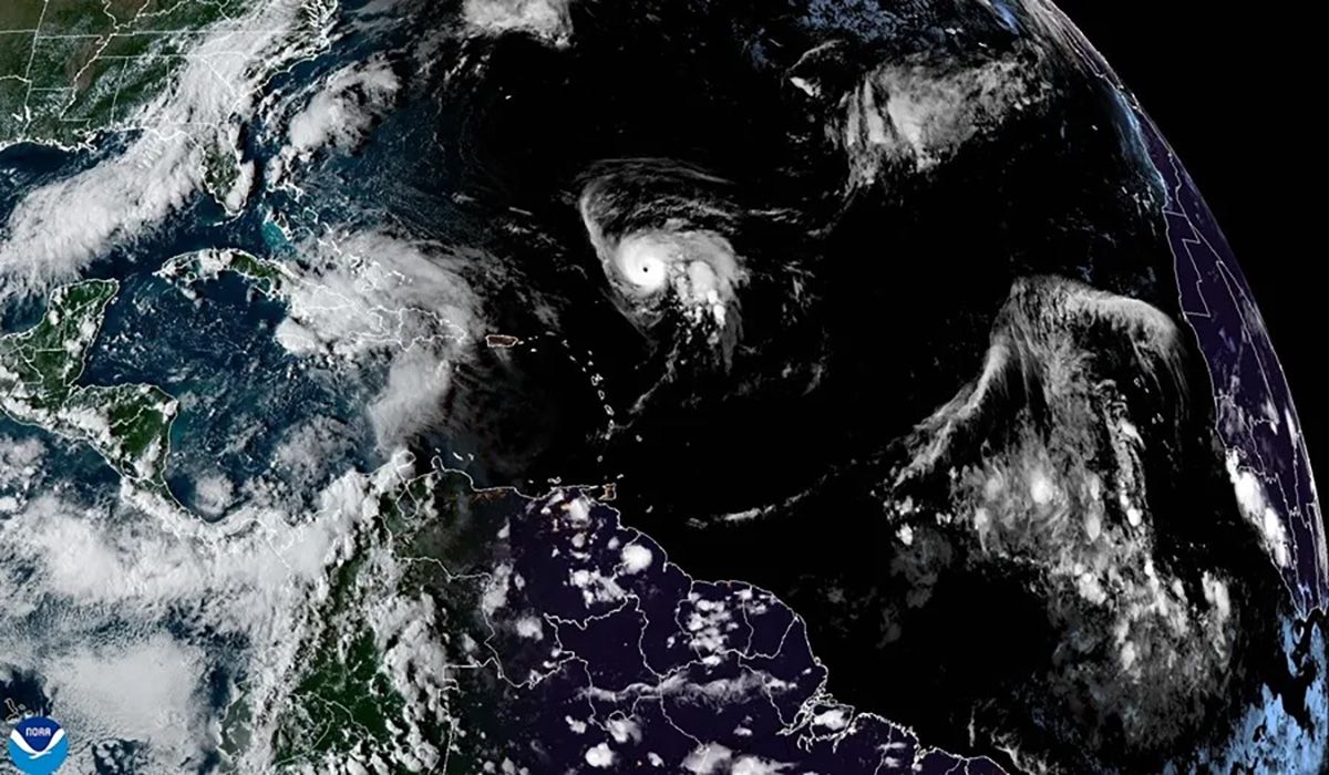 En Estados Unidos, la tormenta Imelda podría convertirse en huracán esta semana